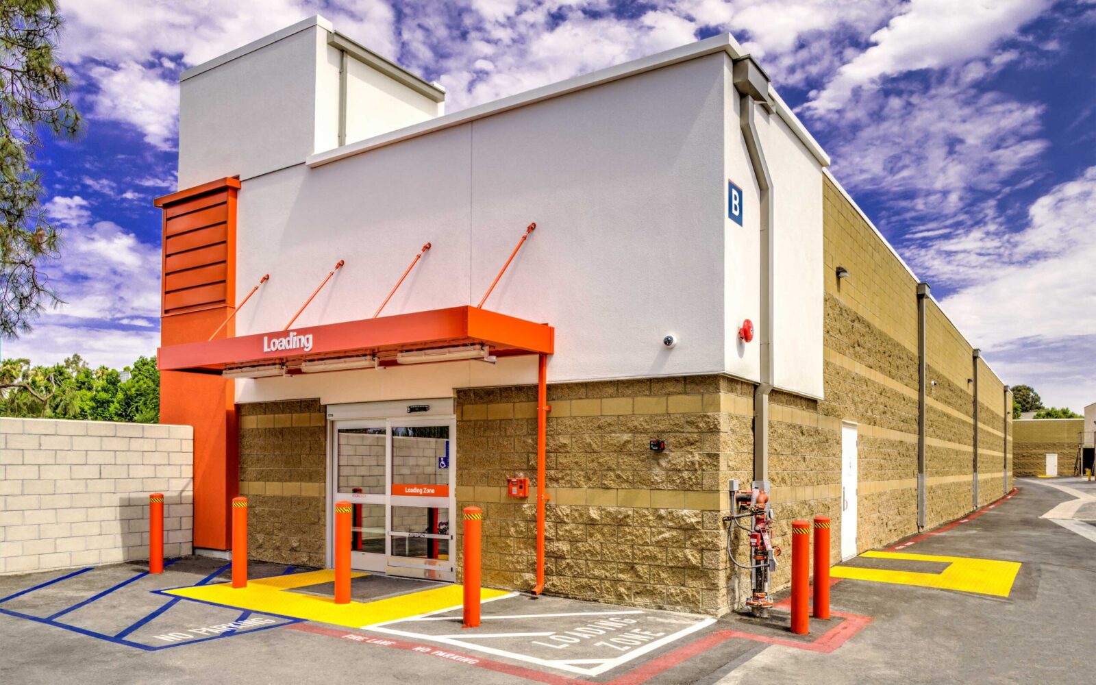 Public Storage in Laguna Hills (Public Storage) | W. L. Butler